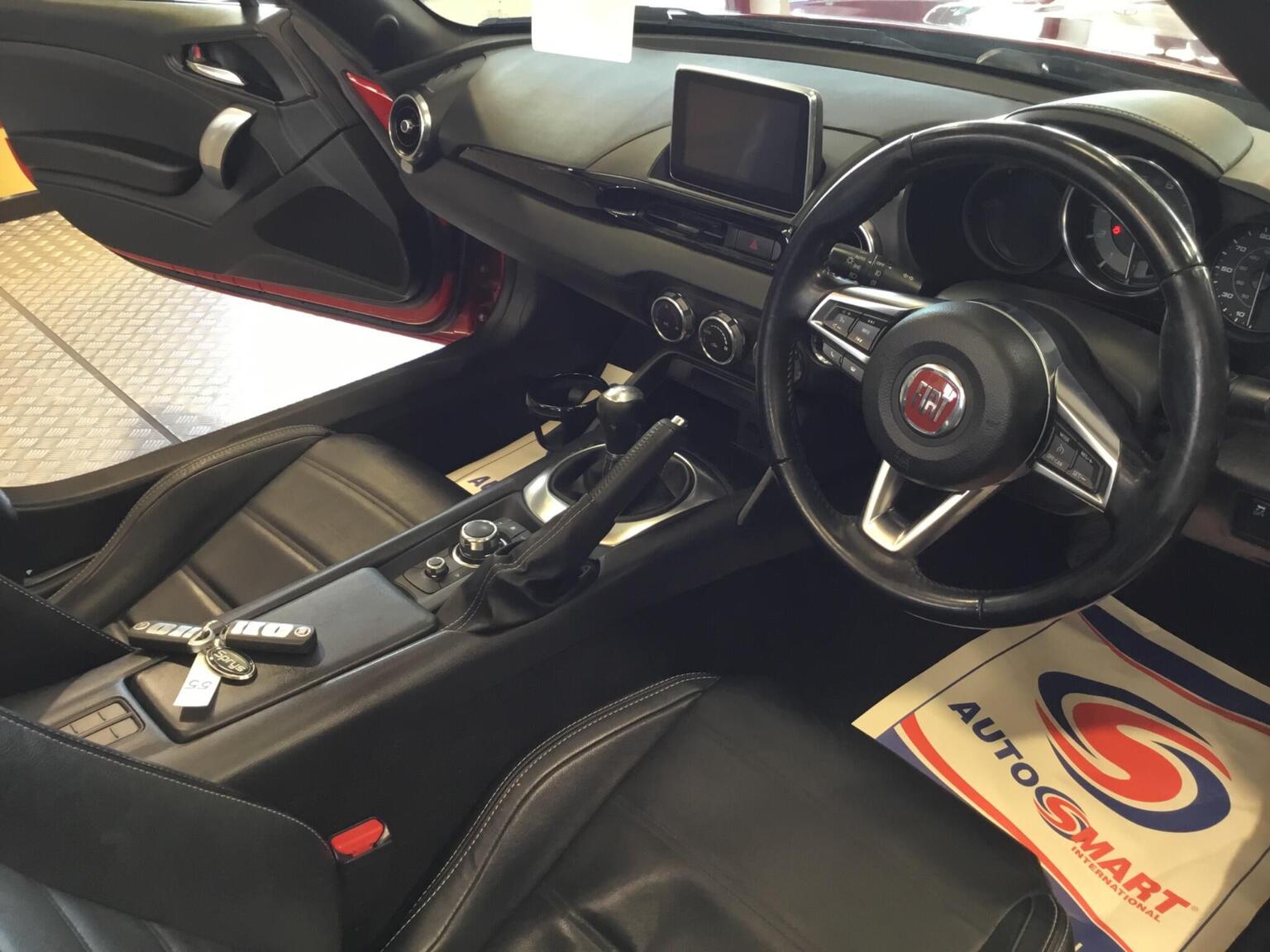 Used FIAT 124 SPIDER 2016 Red for sale - £10695 in Launceston, Cornwall ...